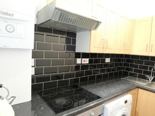 2 bedroom flat for rent in Longridge Road, London, SW5