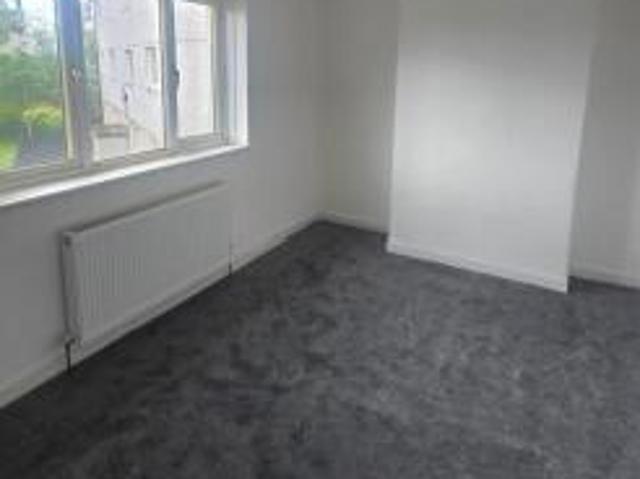 2 bedroom flat for rent in Lochdochart Road, Glasgow, G34