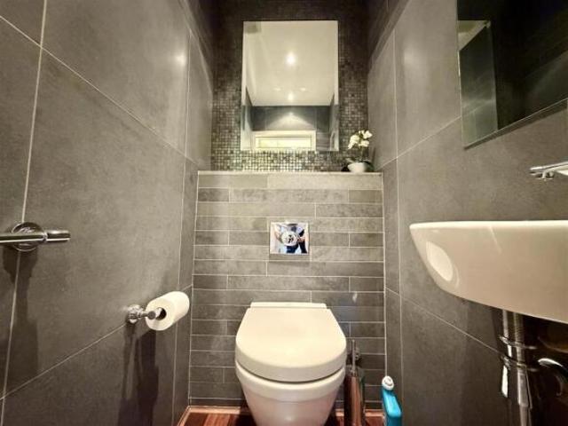 2 bedroom flat for rent in Lorne Gardens, Notting Hill, W11