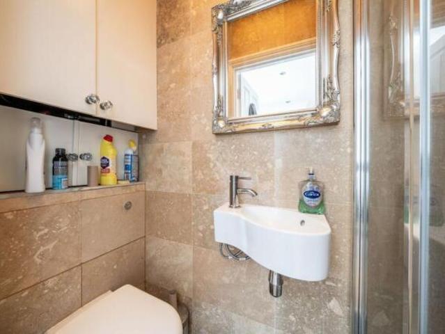 2 bedroom flat for rent in Lots Road, London, SW10