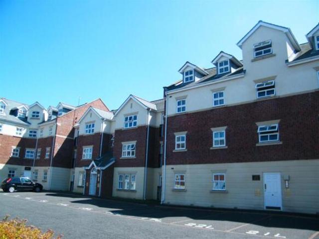 2 bedroom flat for rent in Louise House, Royal Courts, SR2