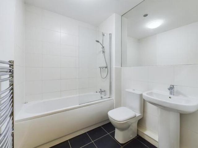 2 bedroom flat for rent in Louisiana Drive, Great Sankey, Warrington, WA5