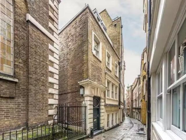 2 bedroom flat for rent in Lovat Lane, City of London, EC3R