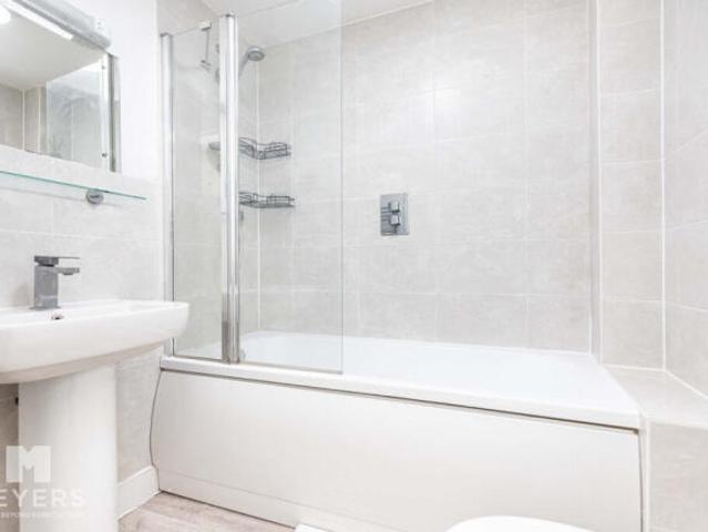 2 bedroom flat for rent in Lowther Road, Bournemouth, BH8 8, BH8