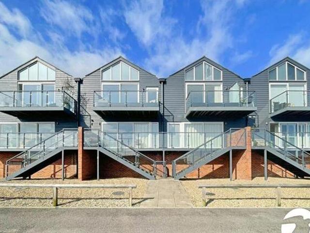 2 Bedroom Flat For Rent In Lower Upnor, Rochester