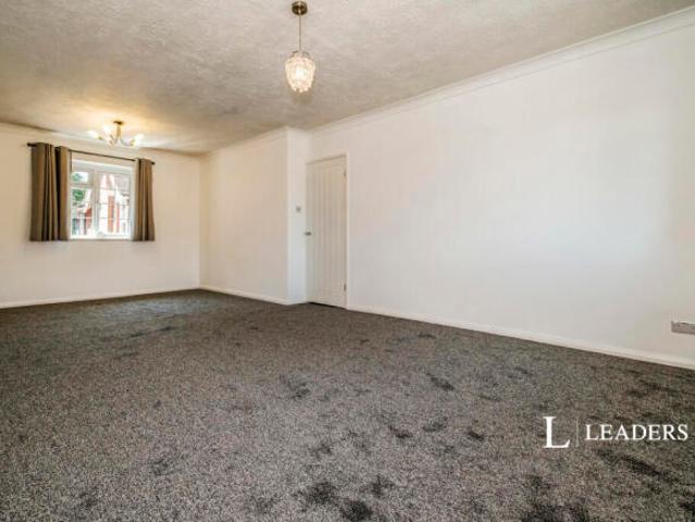 2 bedroom flat for rent in Loxley Gardens, Bulkington Avenue, Worthing, BN14