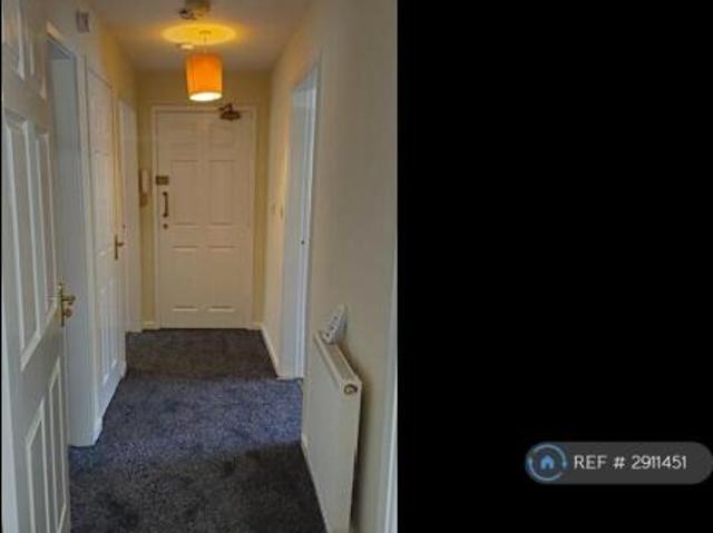 2 bedroom flat for rent in Lloyd Road, Manchester, M19