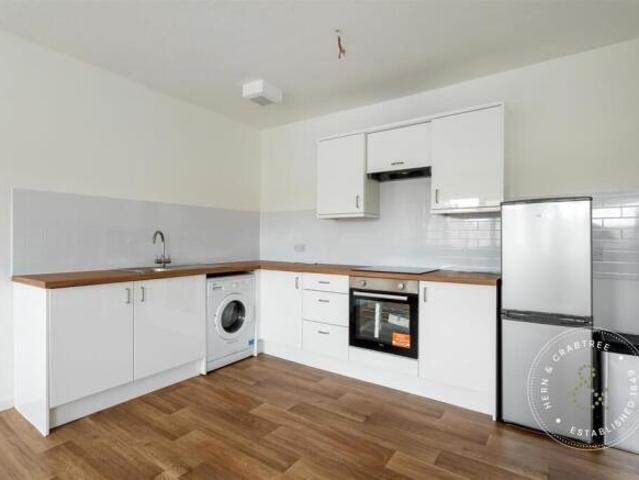 2 bedroom flat for rent in Llanover Road, Michaelston, Cardiff, CF5