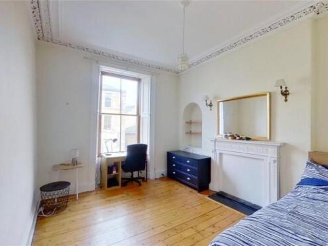 2 bedroom flat for rent in Lutton Place, Edinburgh, EH8