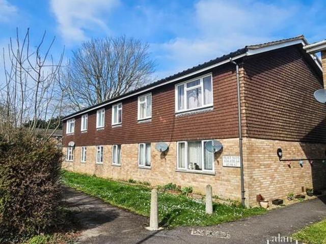 2 Bedroom Flat For Rent In Lyneham
