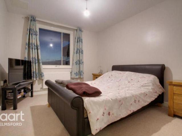 2 bedroom flat for rent in Lynmouth Avenue, Chelmsford, CM2