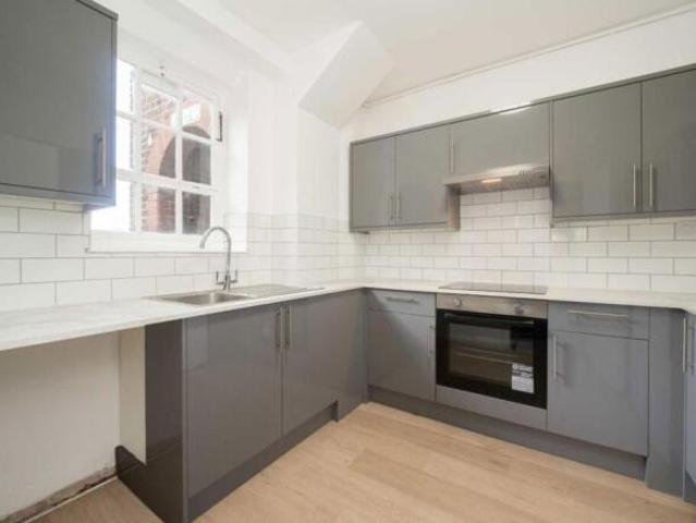 2 bedroom flat for rent in Lyons Place, St. John's Wood, NW8