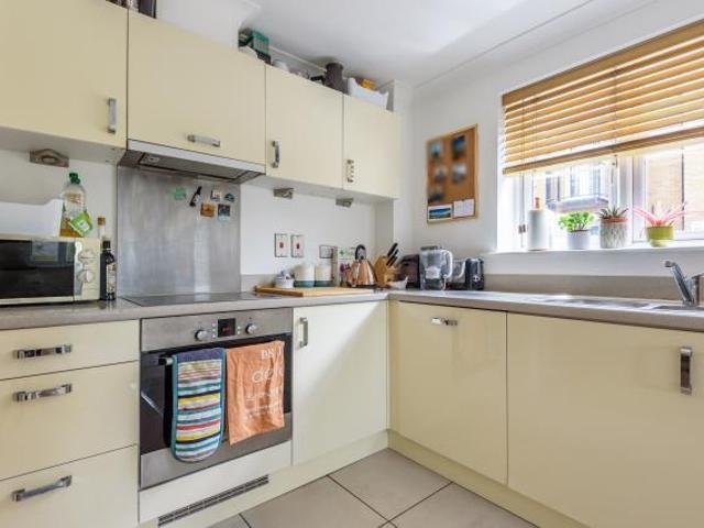 2 bedroom flat for rent in Mccabe Place, Headington, Oxford, OX3