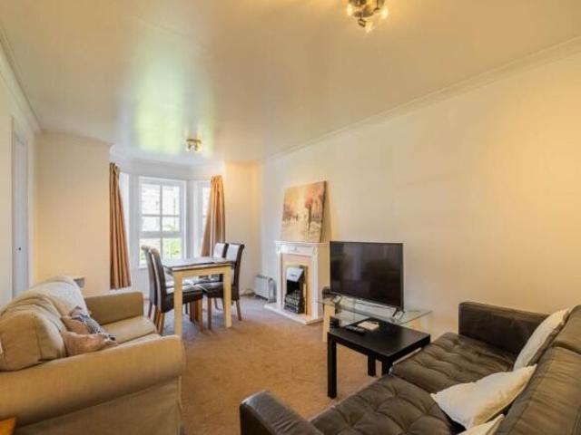 2 bedroom flat for rent in McDonald Road, City Centre, Edinburgh, EH7