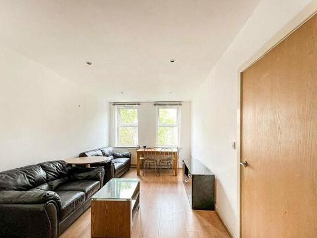 2 Bedroom Flat For Rent In Manchester, Greater Manchester