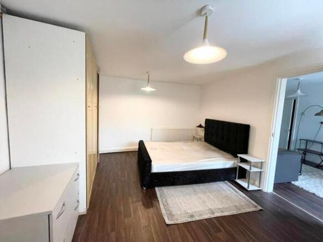 2 bedroom flat for rent in Manchester Road, Chorlton, Manchester, M21