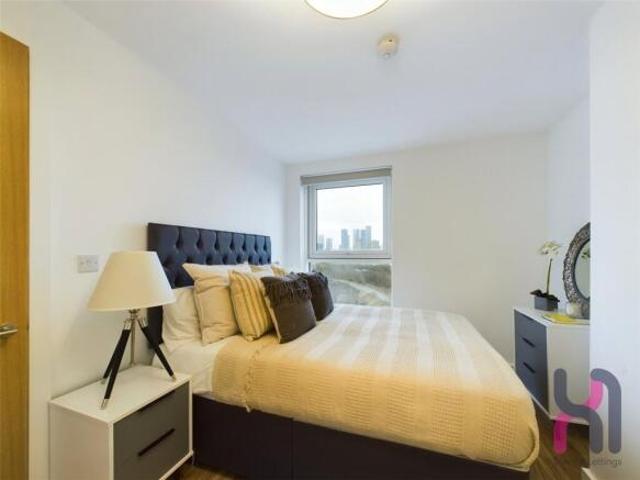 2 bedroom flat for rent in Manchester Waters, 5 Pomona Strand, Old Trafford, M16