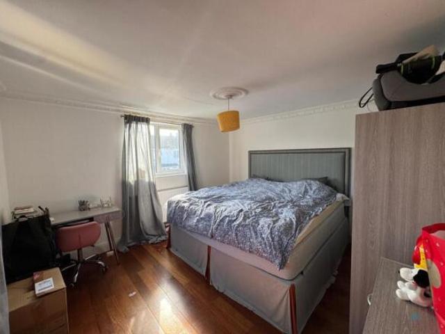 2 bedroom flat for rent in Mandeville Road, Enfield, EN3