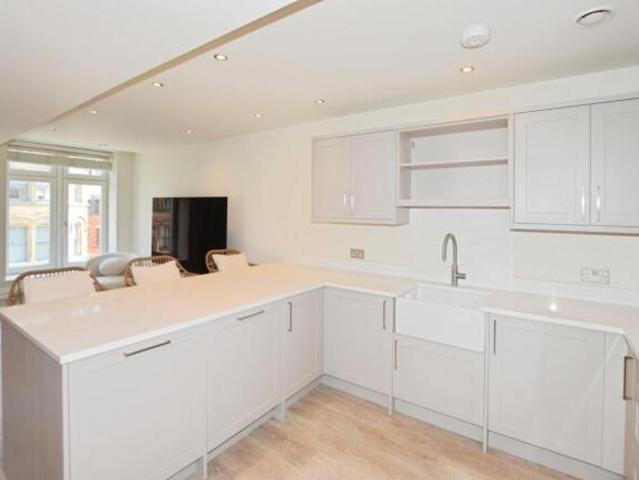 2 bedroom flat for rent in Manera Apartments, King Street West, Deansgate, Manchester, M3