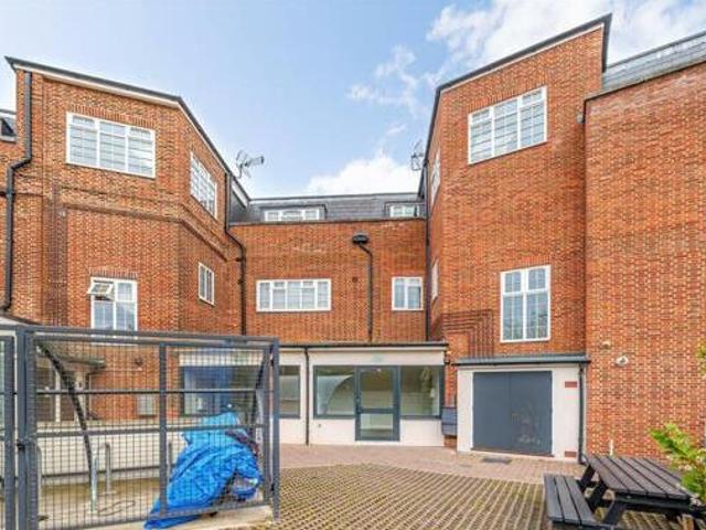 2 Bedroom Flat For Rent In Manor Drive North