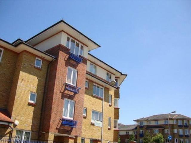2 Bedroom Flat For Rent In Manor House, London