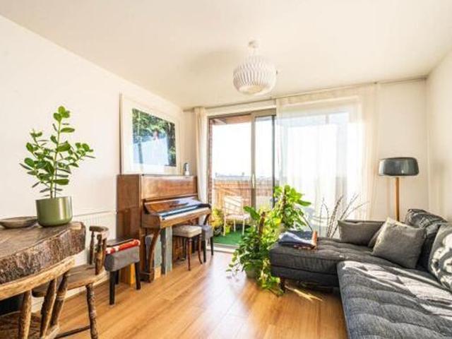 2 Bedroom Flat For Rent In Manor House, London