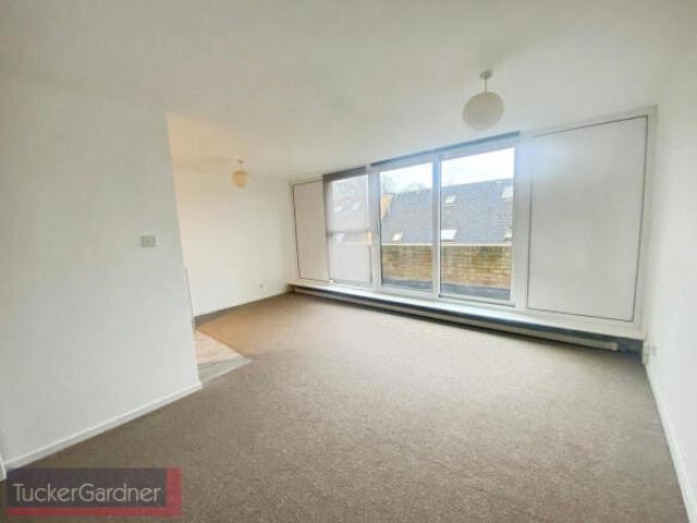 2 bedroom flat for rent in Manor Place, Cambridge, CB1