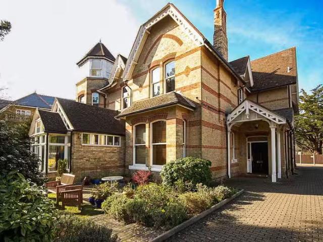 2 bedroom flat for rent in Manor Road, Bournemouth, BH1 3EZ, BH1
