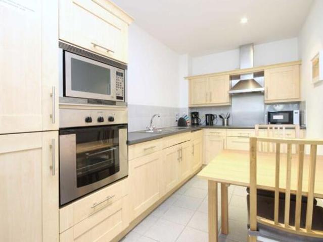 2 bedroom flat for rent in Mansell Street, Tower Hill, E1