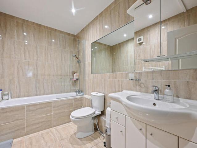 2 bedroom flat for rent in Mansfield Street, Marylebone Village, London W1G