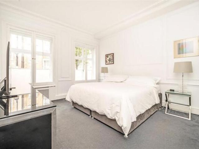 2 bedroom flat for rent in Mansfield Street, Marylebone, W1G
