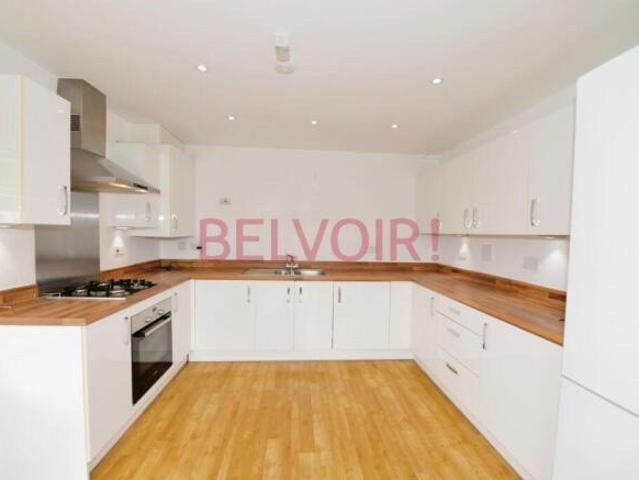 2 bedroom flat for rent in Mansfield Park Street, Southampton, SO18