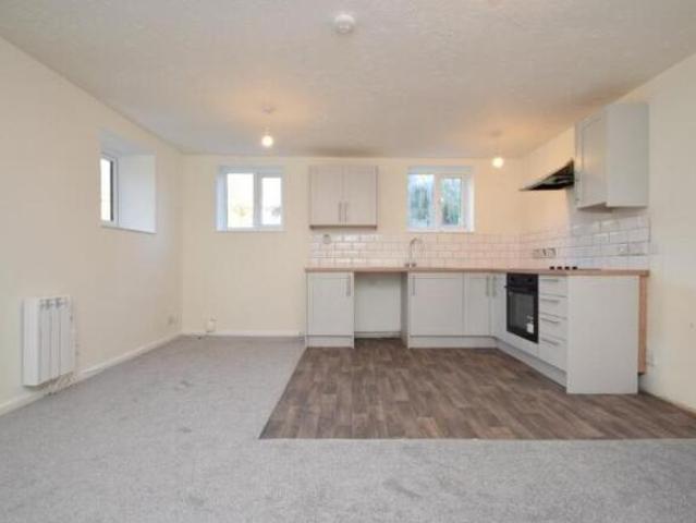 2 bedroom flat for rent in Magdalen Street, NORWICH, NR3