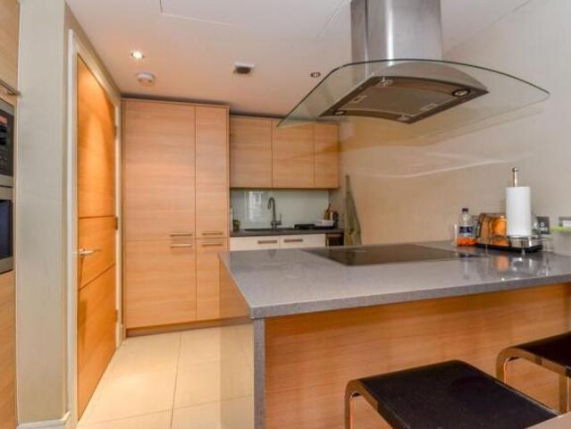 2 bedroom flat for rent in Mahogany House, Imperial Wharf, London, SW6