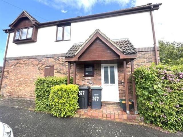 2 bedroom flat for rent in Maidstone Road, Blue Bell Hill, Chatham, ME5