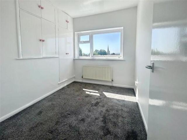 2 bedroom flat for rent in Main Road, Hoo, Rochester, Kent, ME3