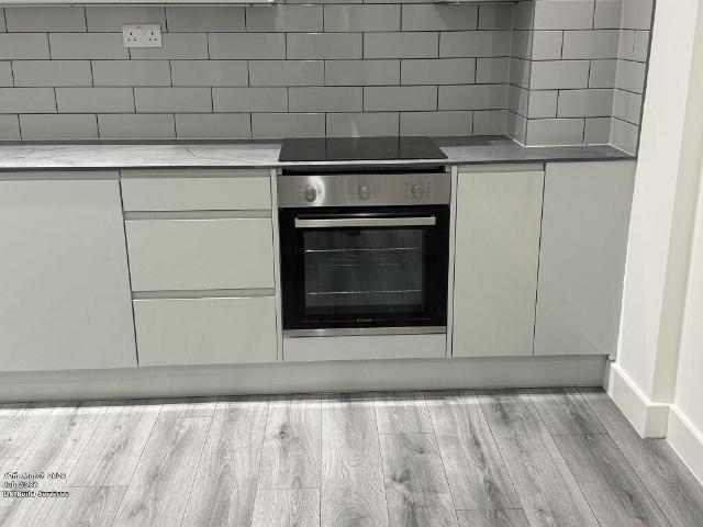 2 bedroom flat for rent in Main Road, Sidcup, Kent, DA14