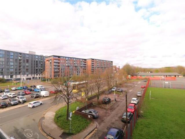 2 bedroom flat for rent in Malta Street, Manchester, M4