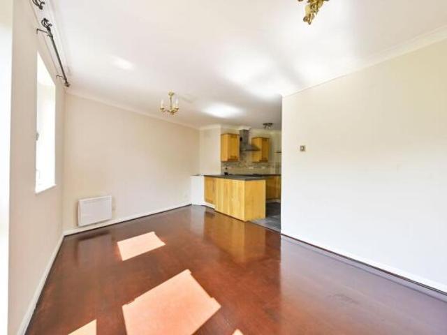2 bedroom flat for rent in Maltings Place, Sands End, London, SW6