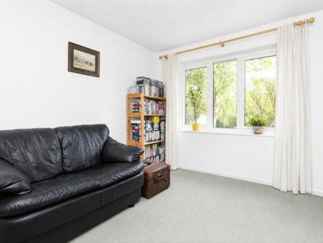 2 bedroom flat for rent in Malyons Road, Lewisham, SE13