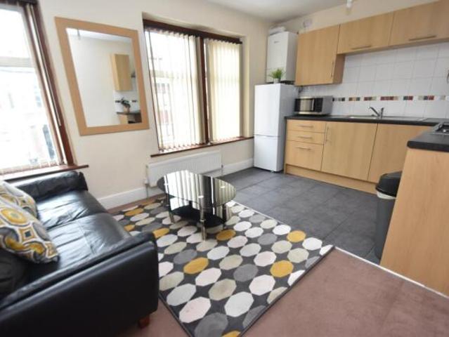 2 bedroom flat for rent in Malefant Street, Cathays, Cardiff, CF24
