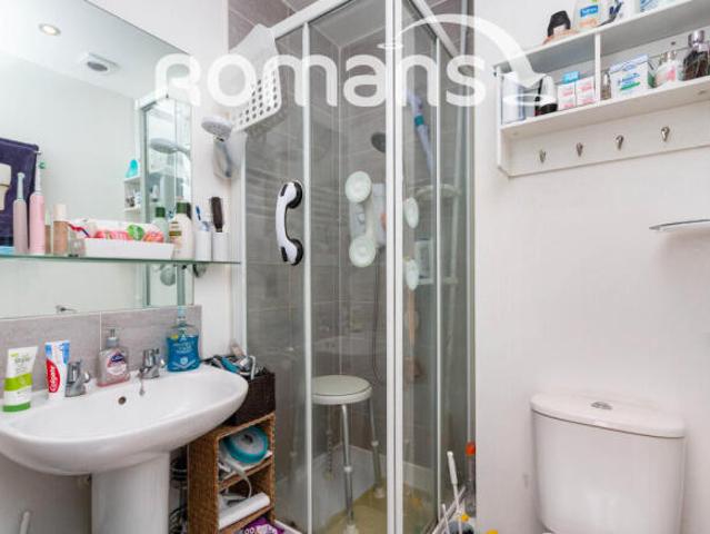 2 bedroom flat for rent in Mallory Road, Basingstoke, RG24