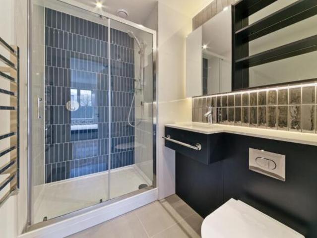 2 bedroom flat for rent in Mary Neuner Road, Wood Green, London, N8