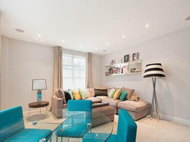 2 Bedroom Flat For Rent In Marylebone, London