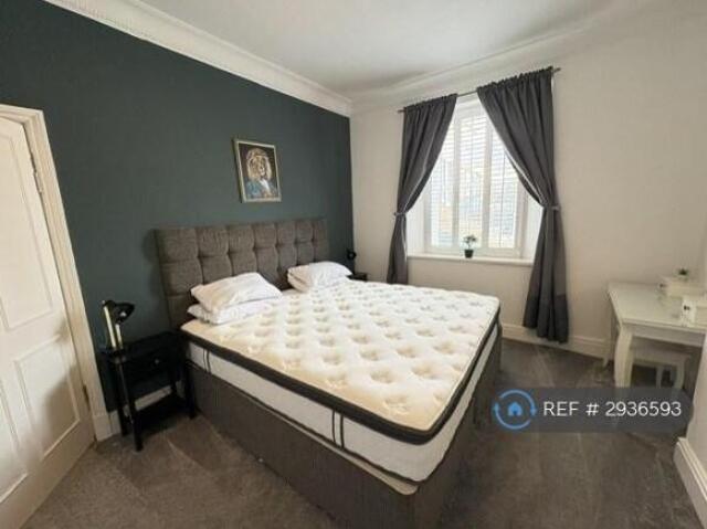 2 bedroom flat for rent in Marchmont, Cheltenham, GL50