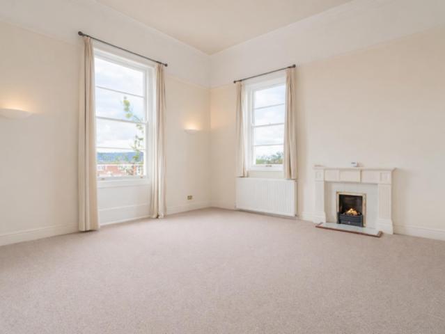 2 bedroom flat for rent in Marchmont, Cheltenham, GL50