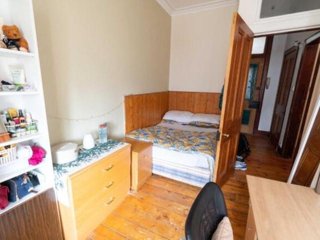 2 bedroom flat for rent in Marchmont Crescent, Edinburgh, EH9