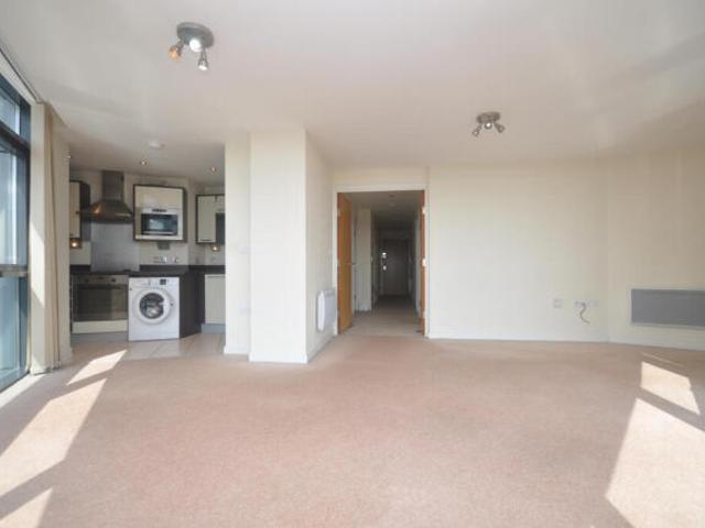 2 bedroom flat for rent in Marconi Plaza, City Centre, Chelmsford, CM1