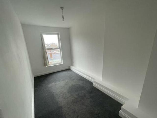 2 Bedroom Flat For Rent In Margate