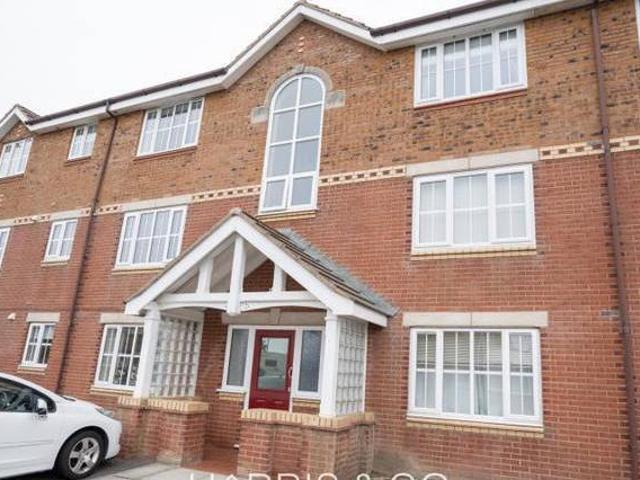 2 bedroom flat for rent in Marina Mews Fleetwood FY7